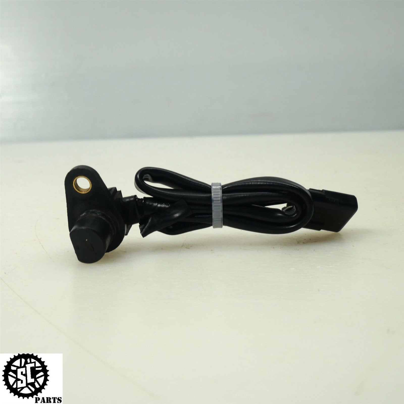 01-07 SUZUKI HAYABUSA SPEED SENSOR S31 – SALVAGECYCLEPARTS