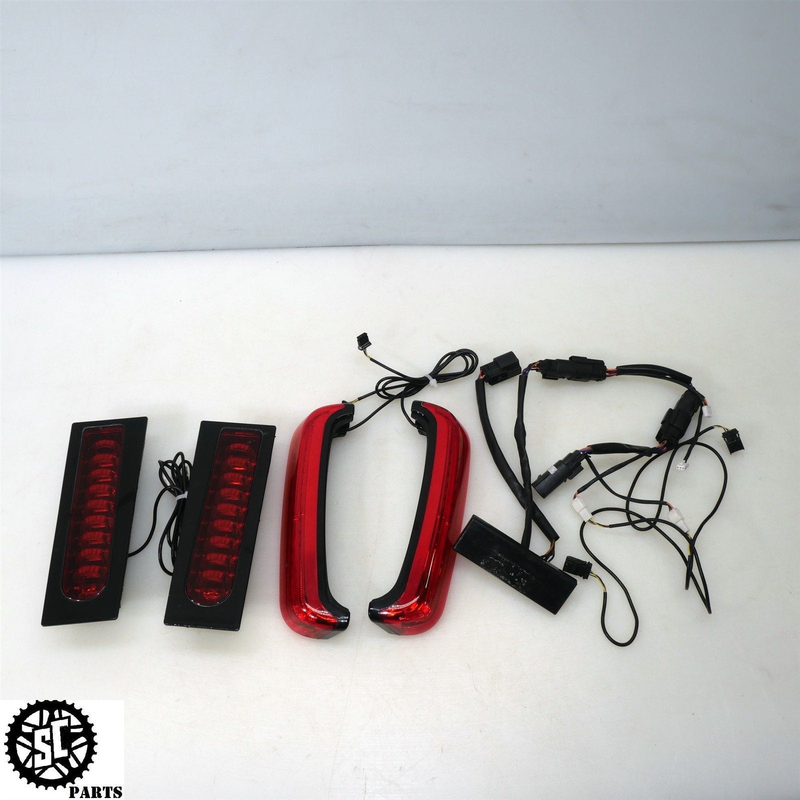2022 HARLEY DAVIDSON CUSTOM DYNAMICS SADDLEBAG LID FILLER LIGHT STROBE ...