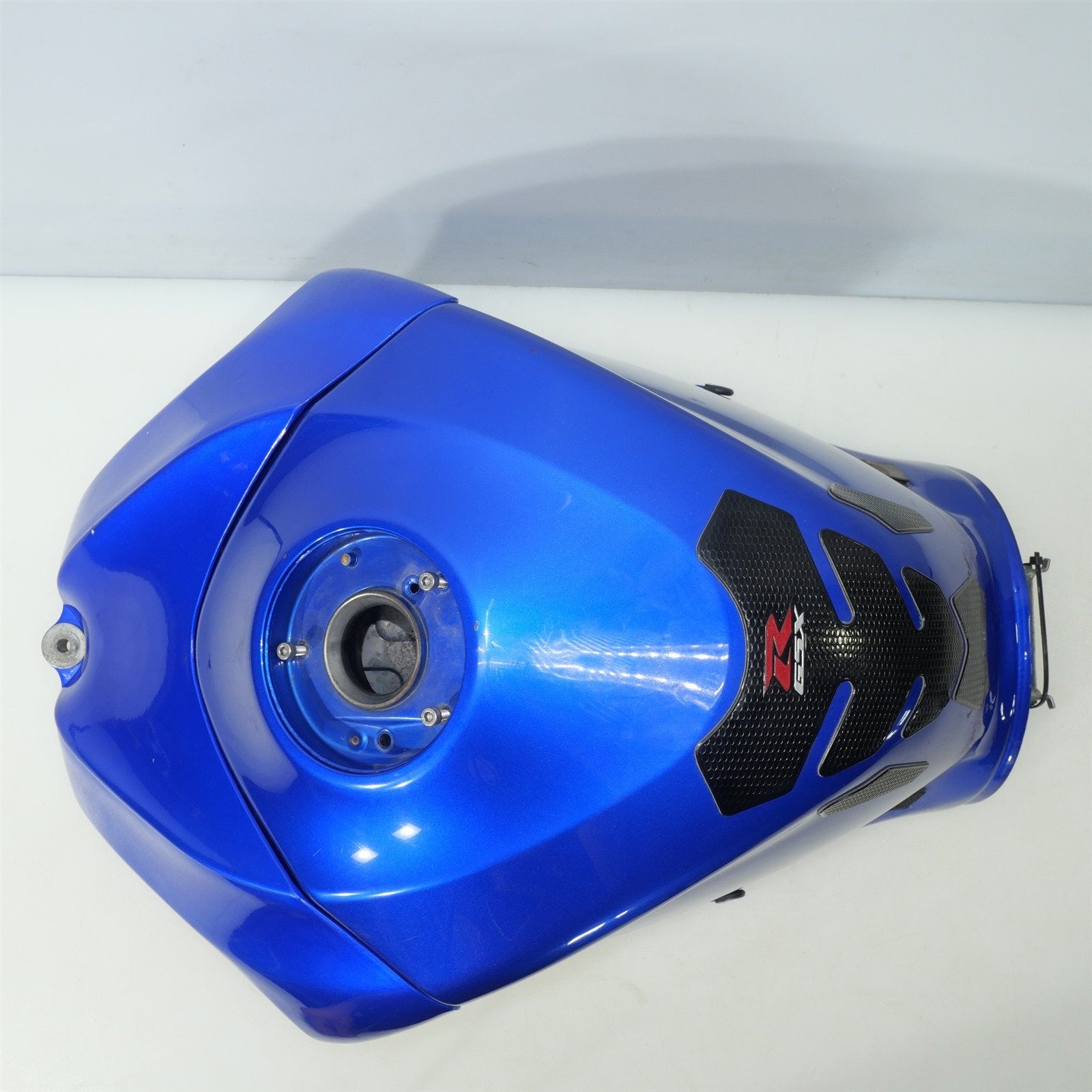 2007 SUZUKI GSXR 600 FUEL GAS TANK S44 – SALVAGECYCLEPARTS