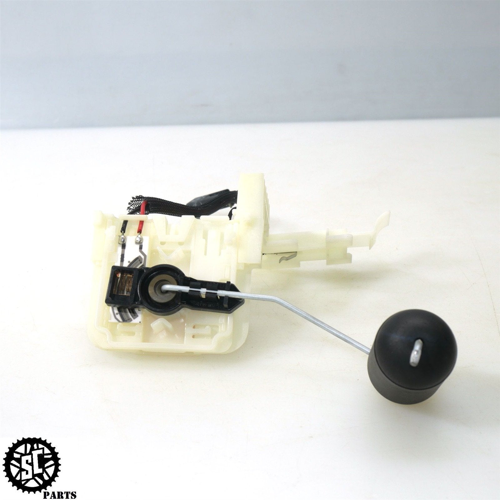 2014 HARLEY FXDB DYNA STREET BOB SENDING UNIT FUEL GAS TANK SENSOR HD3 ...